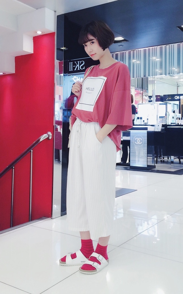 合身合版 OUT！跟上新流行趨勢，棉花糖女孩的救贖 Oversize Tee！ | Dappei