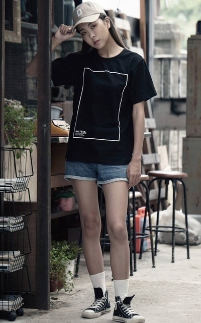 穿搭- 穿搭主題：B x DYC 方框T | Dappei 搭配 - 流行穿搭媒體